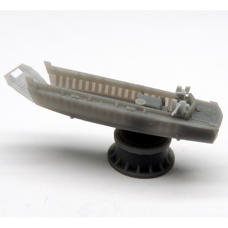 L.C.V.P. (Landing Craft, Vehicle, Personnel) (x4)