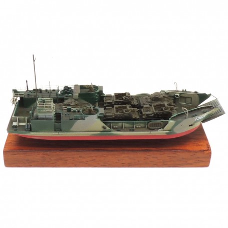 Landing Craft Tank LCT(6)