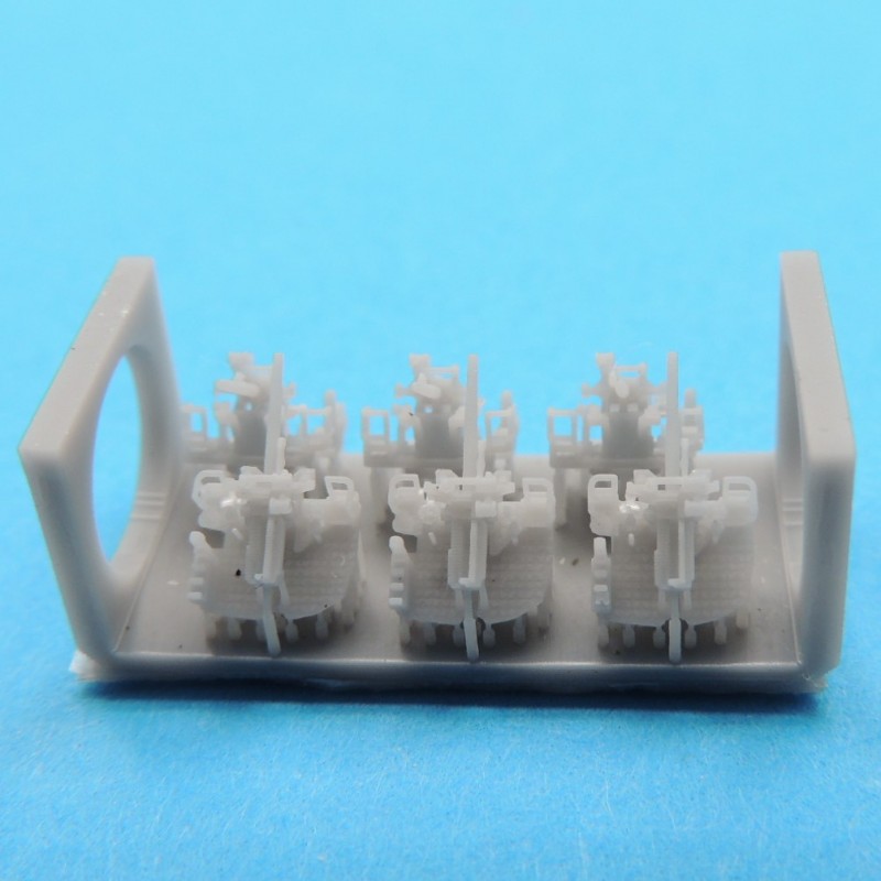 5in./25 Mk.19 gun on platform (x8)