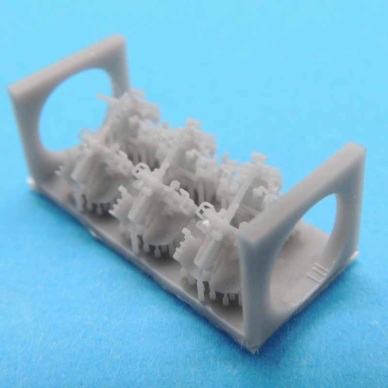 5in./25 Mk.19 gun on platform (x8)