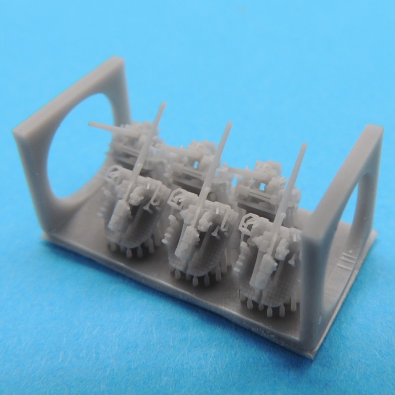 5in./38 Mk.21 gun on open platform (x6)