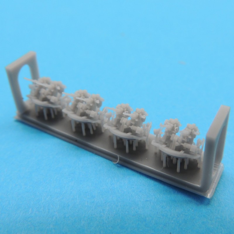 Mk.33 3" automatic twin gun (x4)