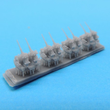 Mk.33 3" automatic twin gun (x4)