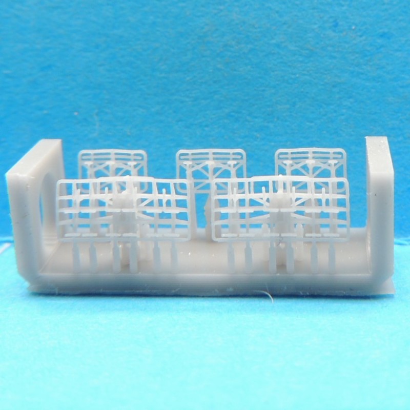 US Navy SA radar (x2) and SR radar (x2)