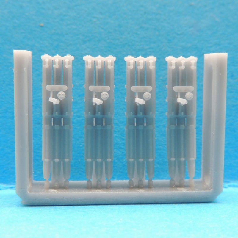 21in. triple torpedo tubes (x4)