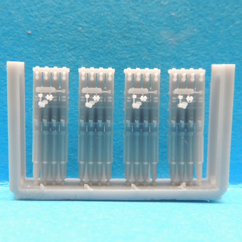 21in. quadruple torpedo tubes (x4)