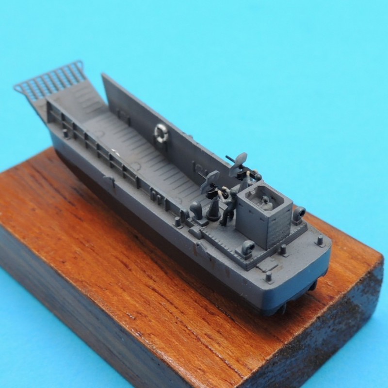 LCM(3) Landing Craft Mechanized (x1)