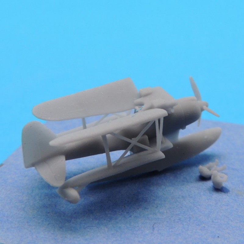 Mitsubishi F1M Pete floatplane with folded wings (x1) Quantity x1
