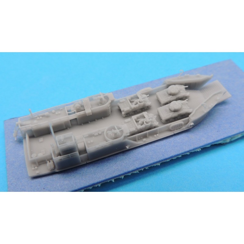 Landing Craft Tank LCT(6)