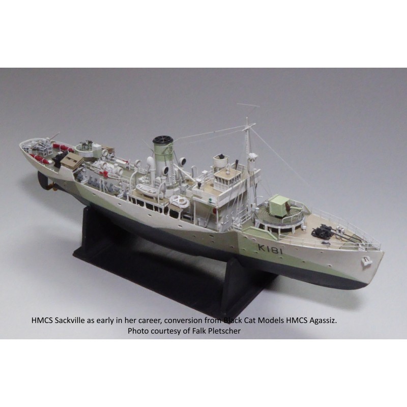 HMCS Agassiz, short forecastle and minesweeping gear