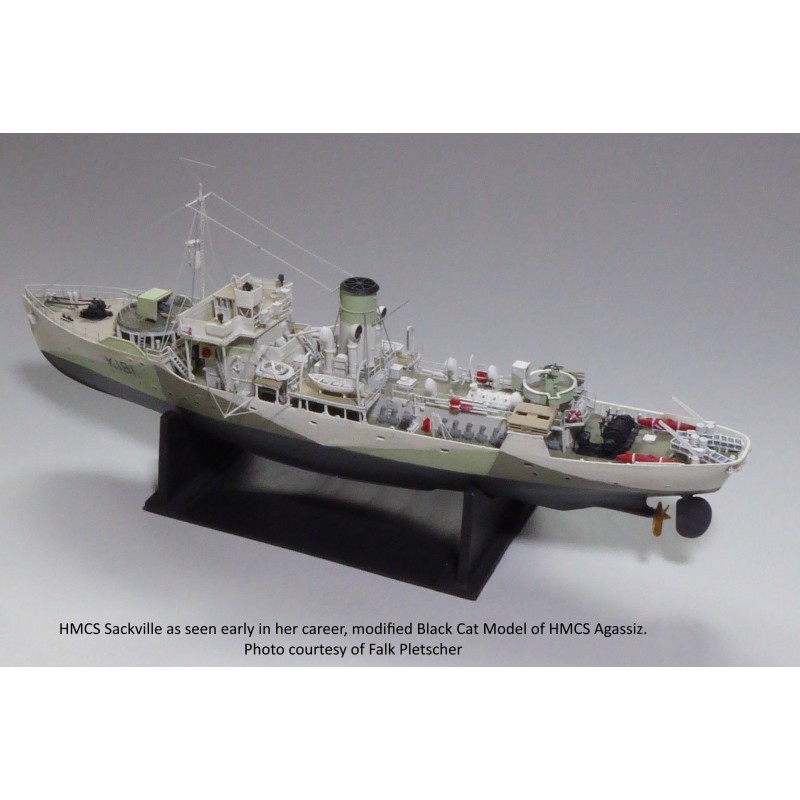 HMCS Agassiz, short forecastle and minesweeping gear