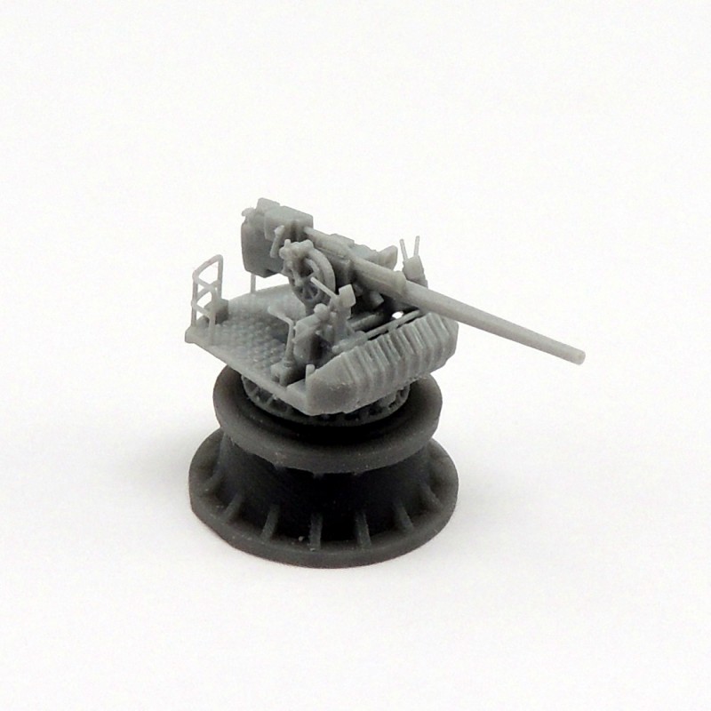 5in./38 Mk.30 gun on open platform (x4)