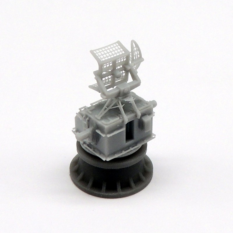 Mk.37 gun director with Mk.12 & 22 antennas (x2)