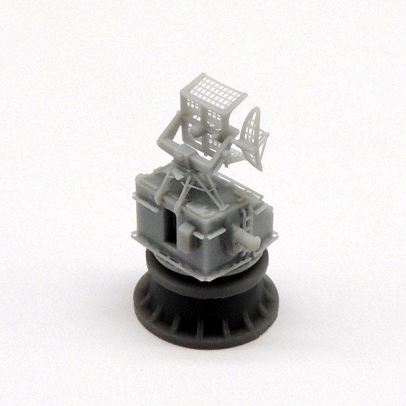 Mk.37 gun director with Mk.12 & 22 antennas (x2)